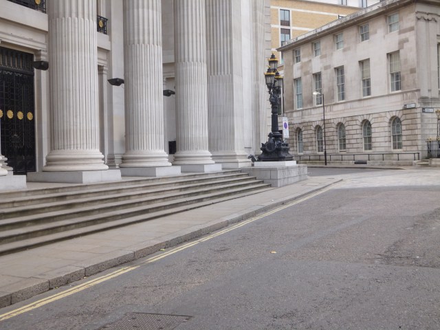 London Filming Locations: Skyfall (2012) | Tokyo Fox (東京狐)