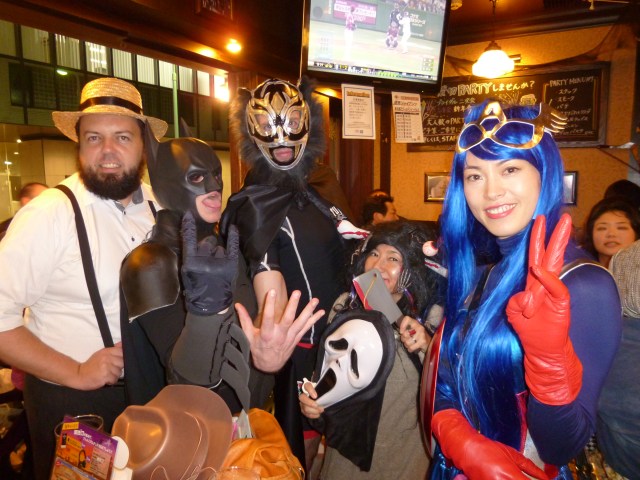 Jawa Power At Halloween (Plus A Lot Of Batman!) | Tokyo Fox (東京狐)