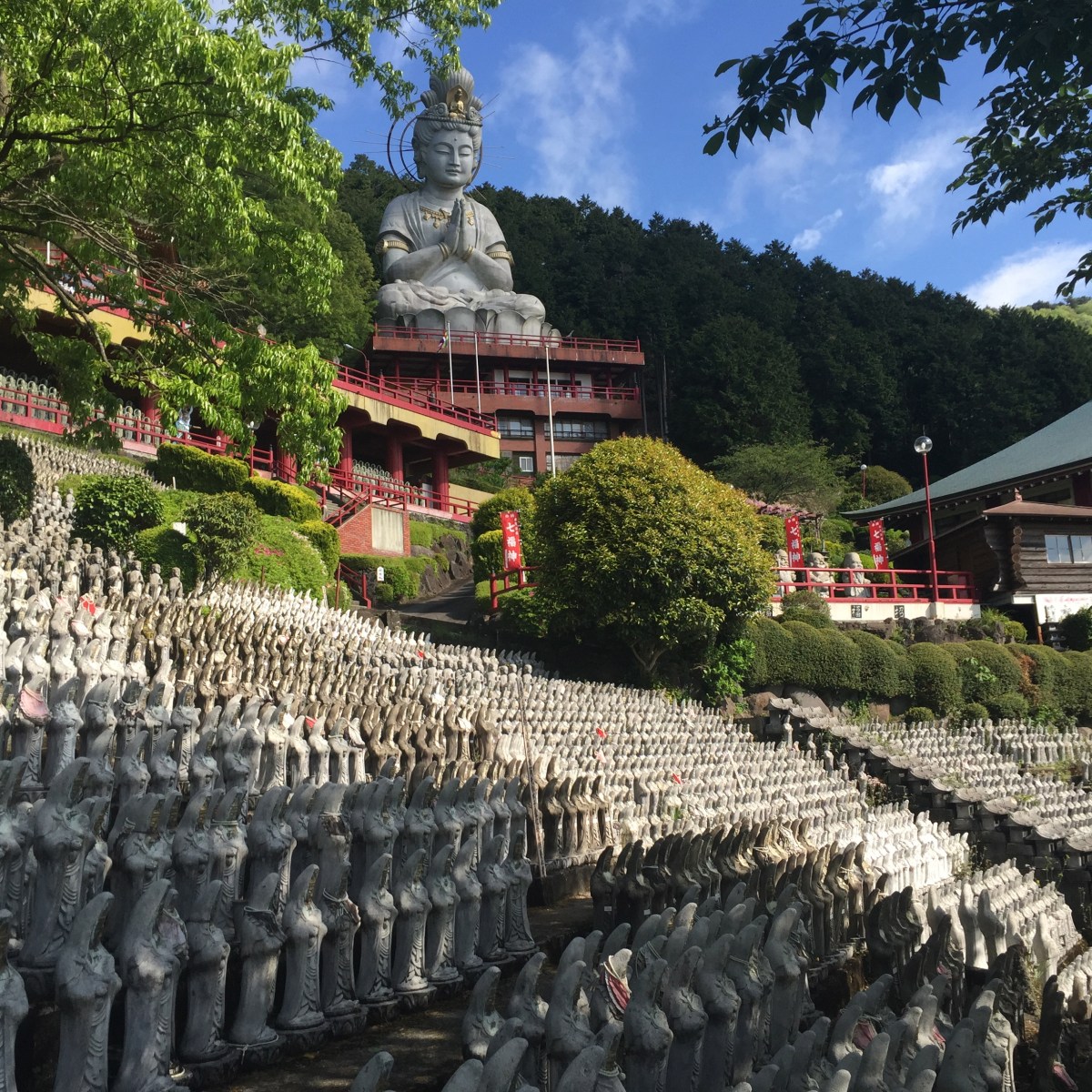 Japan’s Largest Sitting Kannon Statue Has A Great View In The Mountains ...