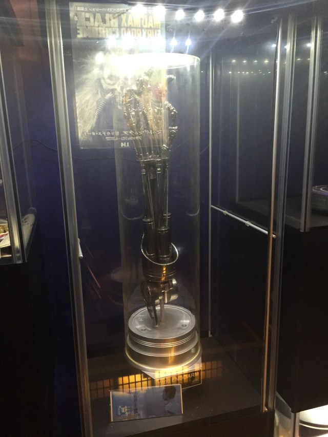 Science Fiction Bar In Tokyo | Tokyo Fox (東京狐)