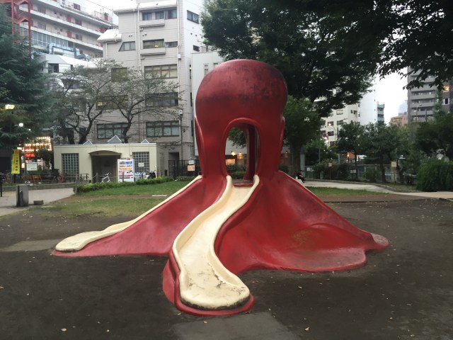 Interesting Japanese Playground Structures #16 – Octopus Slide | Tokyo ...